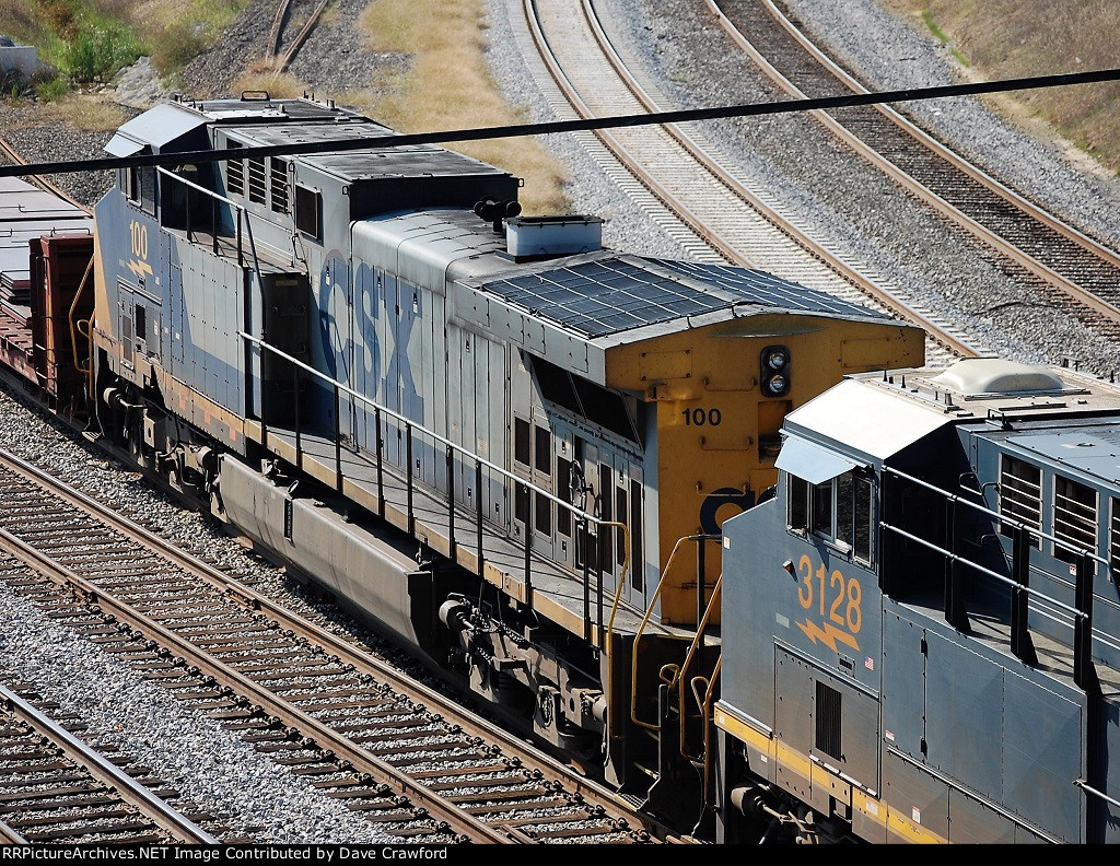 CSX 100 and 3128